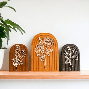 Wildflower Botanical Floral Wood Wall Hanging, Birth Month Flower Gift ...