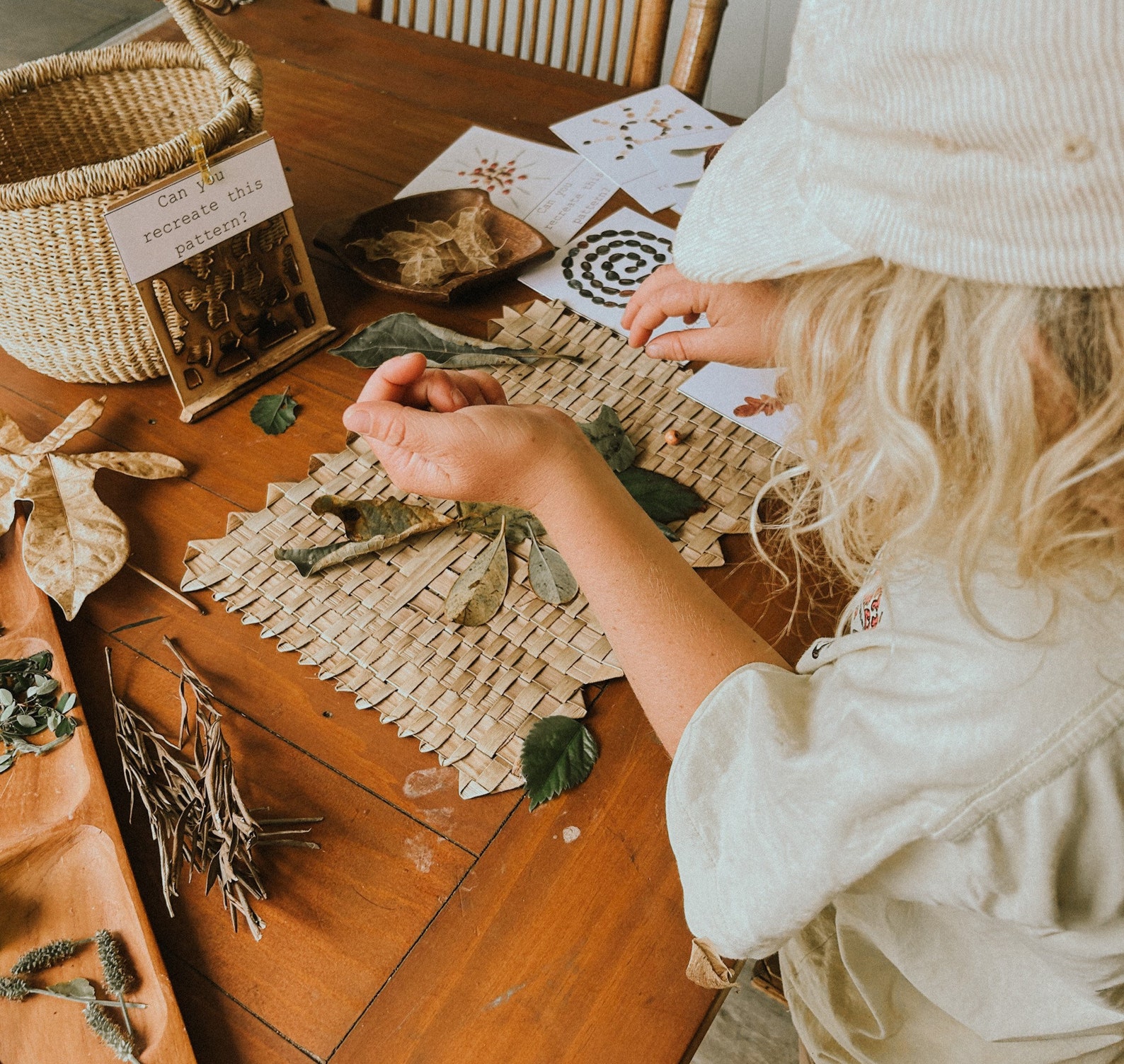 Nature Craft Loose Part Play Flashcards- Provocations - Reggio Inspired ...