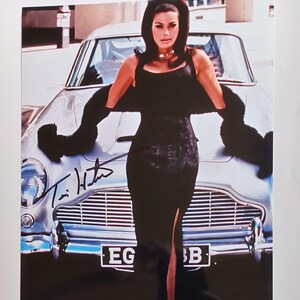 Teri Hatcher as Paris Carver in James Bond 007 Tomorrow Never Dies ...