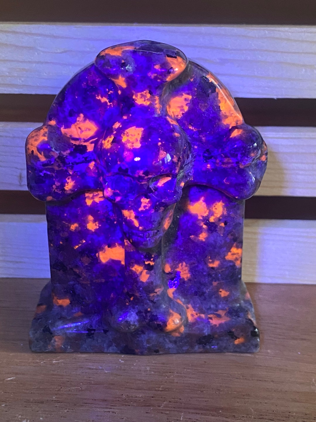 Yooperlite Skull Grave Carving - Etsy