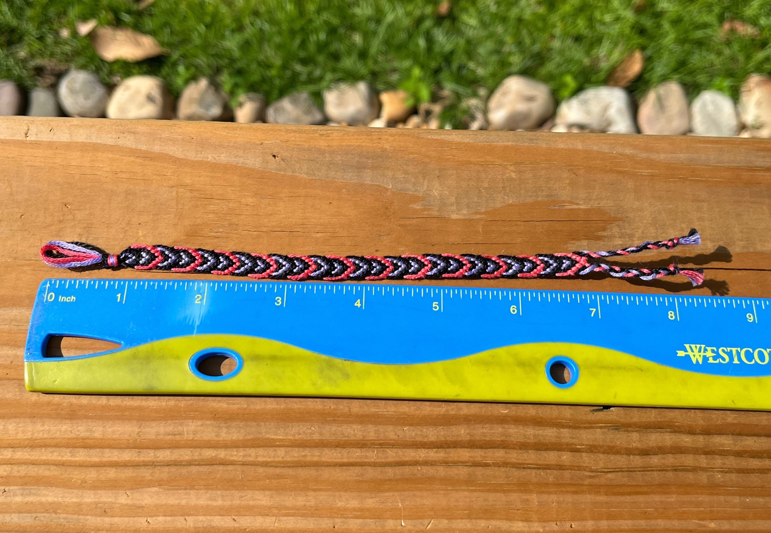 Pink and Black Scalloped Friendship Bracelet - Etsy