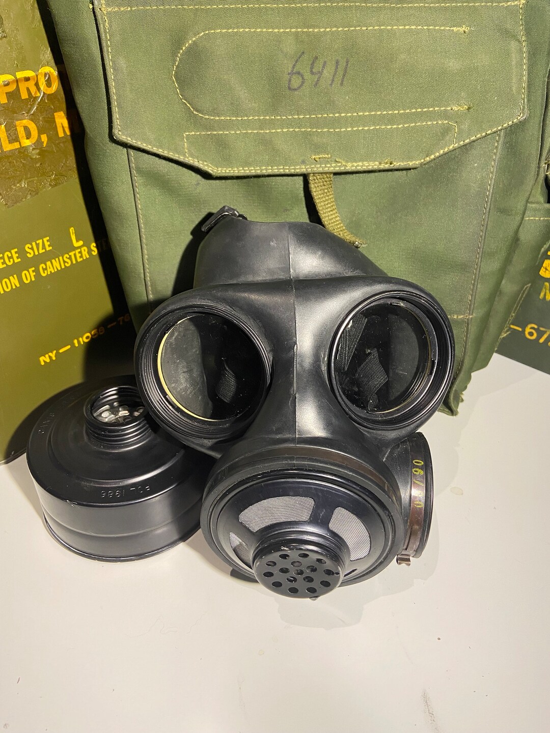Canadian 40mm Bump Nose C3 Gas Mask Kit Excellent Condition - Etsy