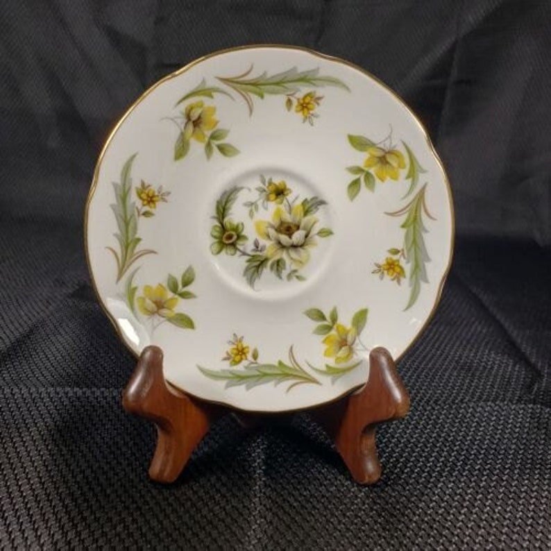 Vintage Royal Grafton Fine Bone China Evesham Floral Pattern Teacup ...
