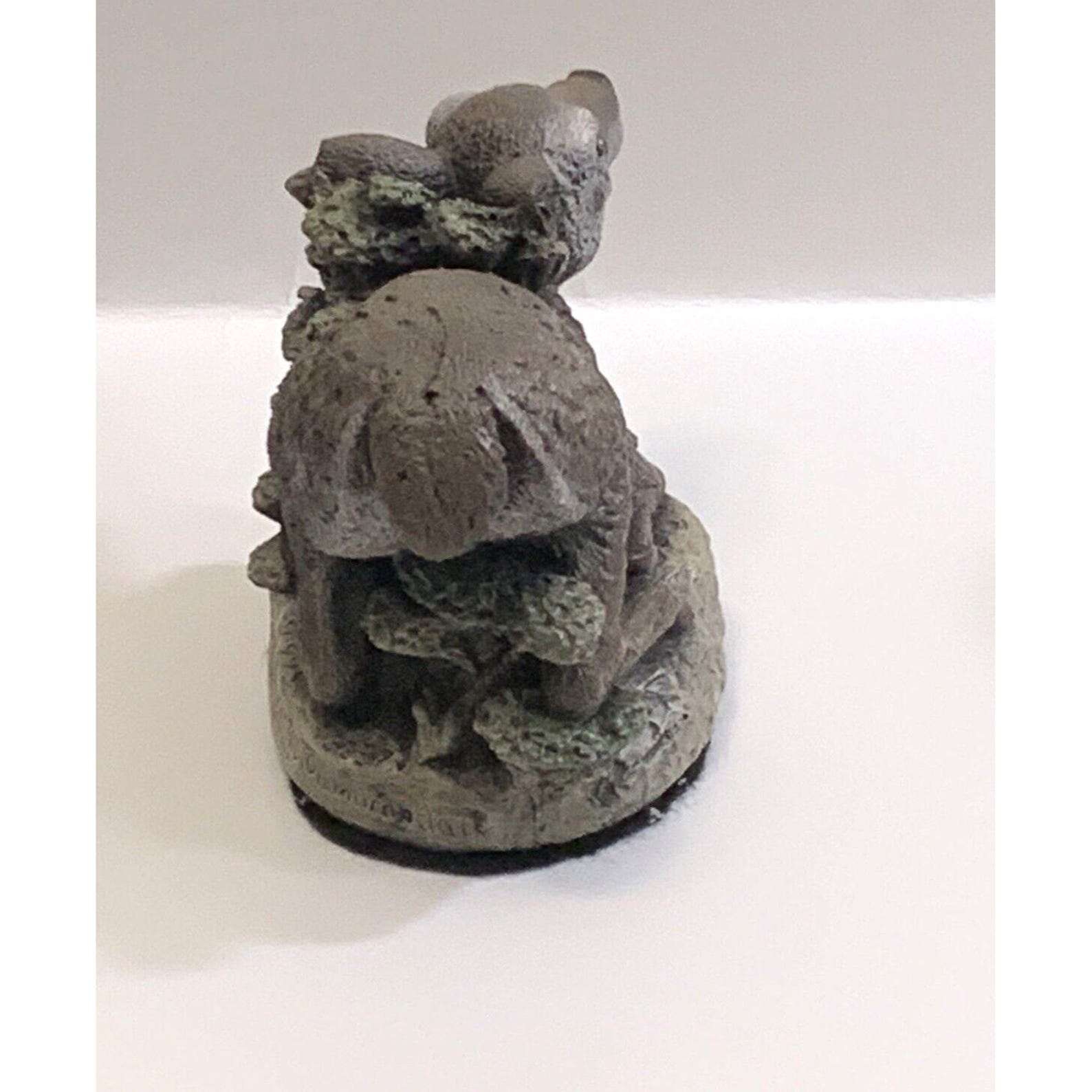 Cast Stone Fawn Baby Deer Laying Down Figure Realistic Eyes Studio 1995 ...