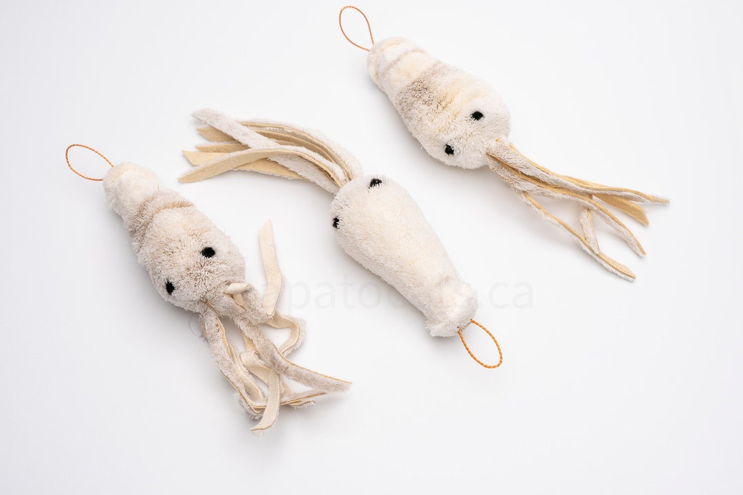 Pale Jumbo Squid High Quality Natural Deer Hair Fur Cat Toy Teaser Wand ...