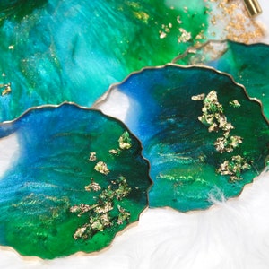 Handmade Green Resin Tray With Handles & Coasters: Geode Wedding Tray ...