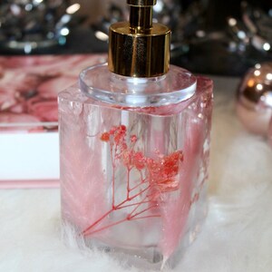 HANDMADE Large Luxurious Blush Dried Flower Resin Hand Soap Dispenser ...