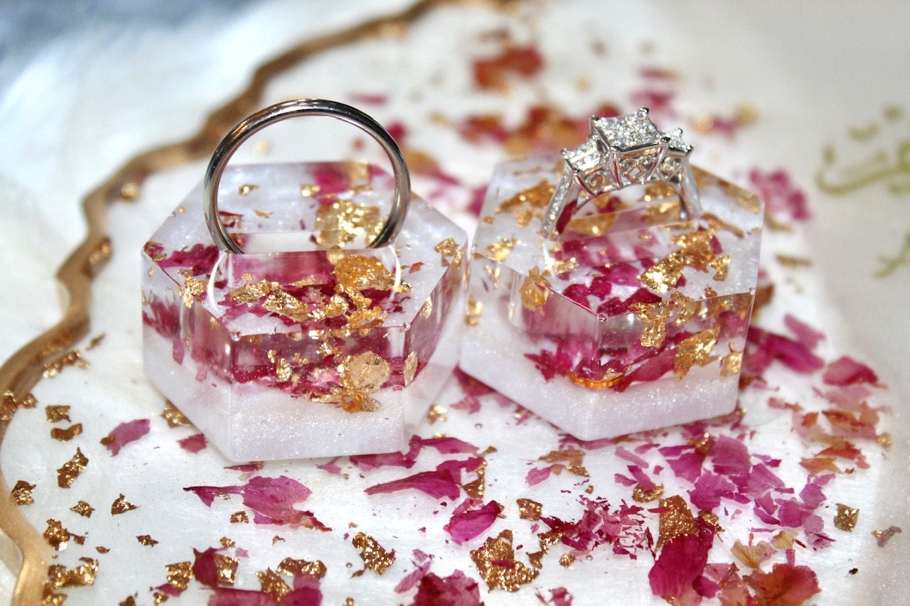Handmade Personalized Wedding Resin Tray W/ Rose Petals & Ring - Etsy