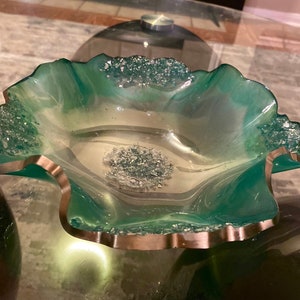 Handmade Large Resin Bowl With Geodes and Gold Accent Home Decor Ideas ...