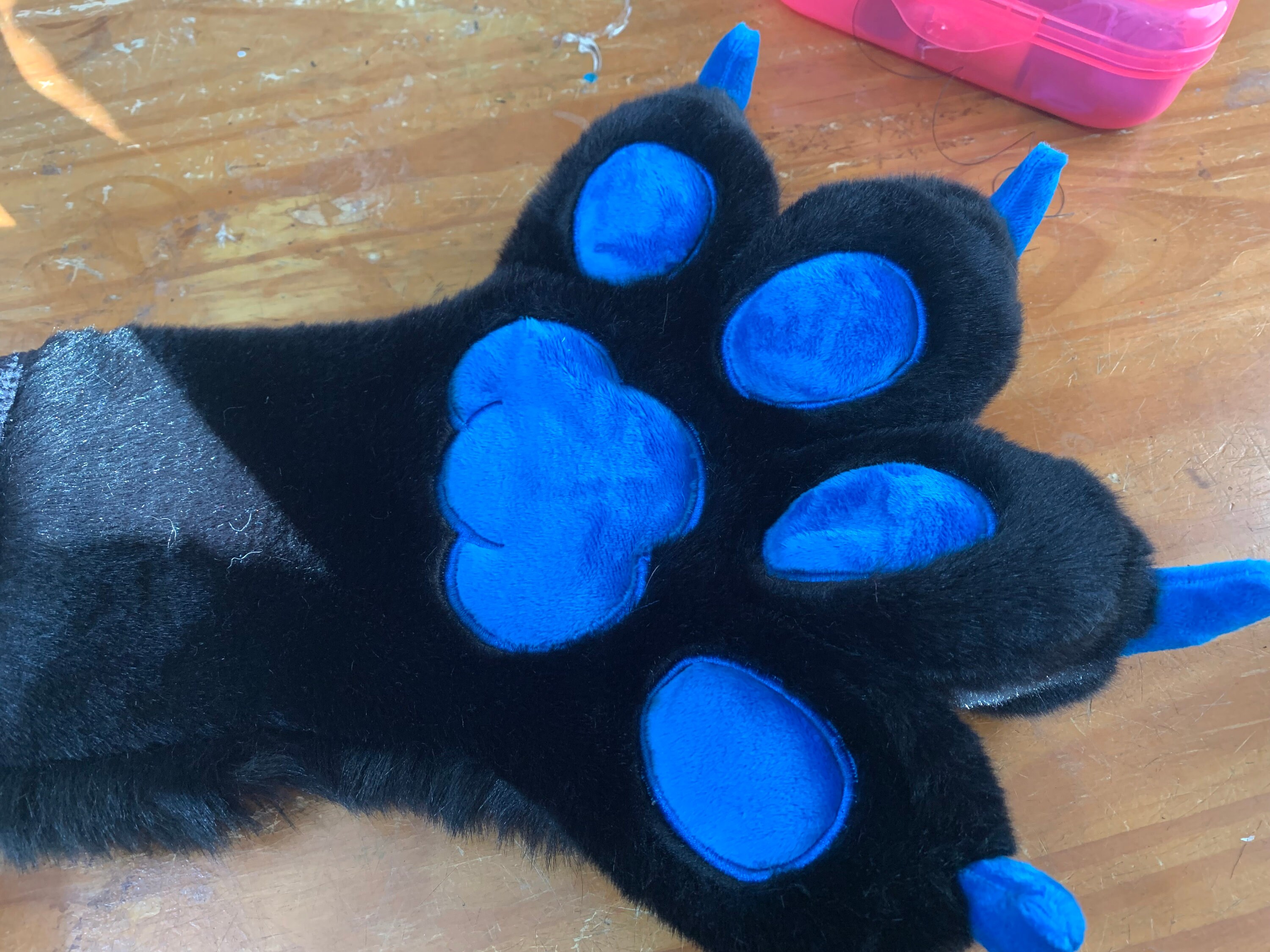 Handpaw Embroidery Design - Etsy