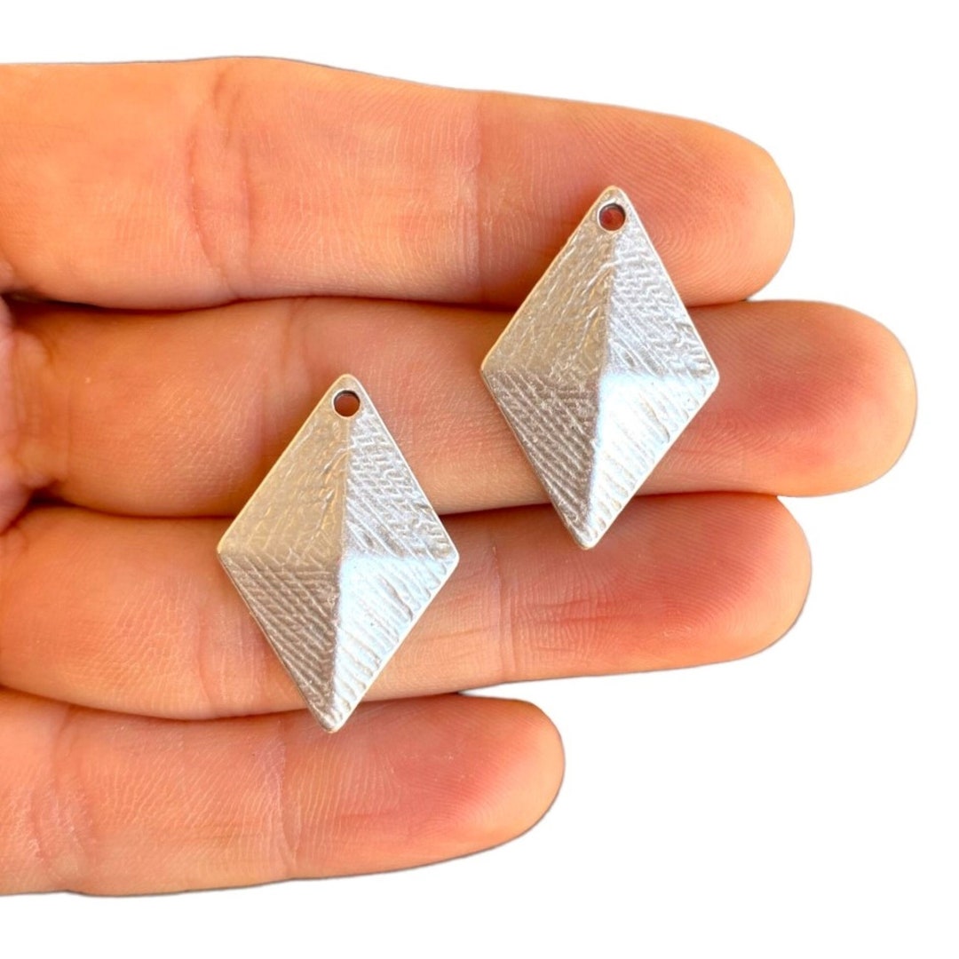 2 Pyramid Charm – Diamond Shape Textured Pendant – Antique Silver ...