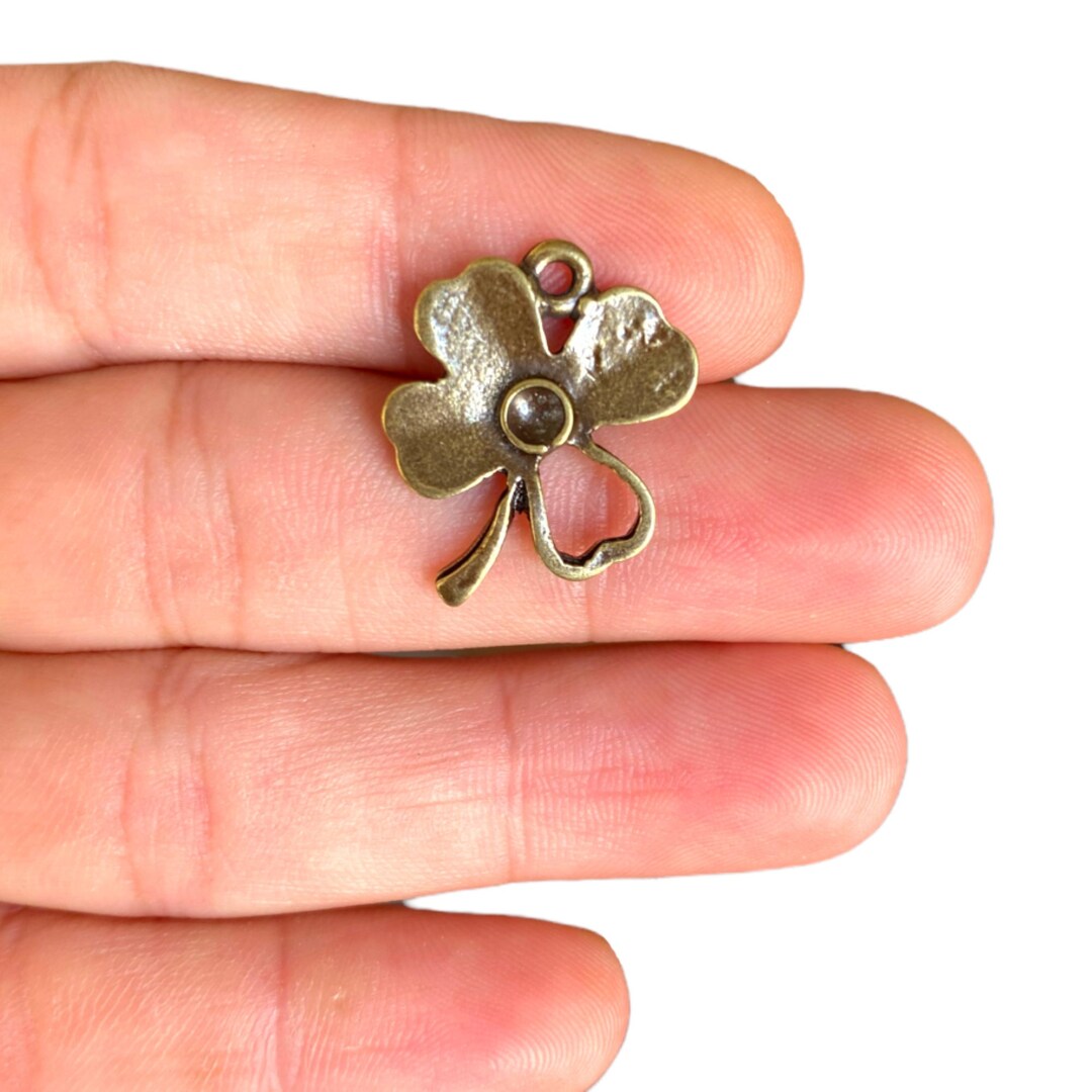 2 Bronze Clover Charm Antique Bronze Plated Clover Pendant Flower Charm ...