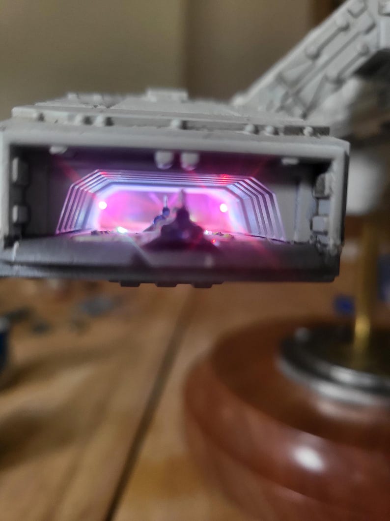 Battlestar Galactica TOS Resin Display Model 1:1600 78cm X 31cm X 16cm ...