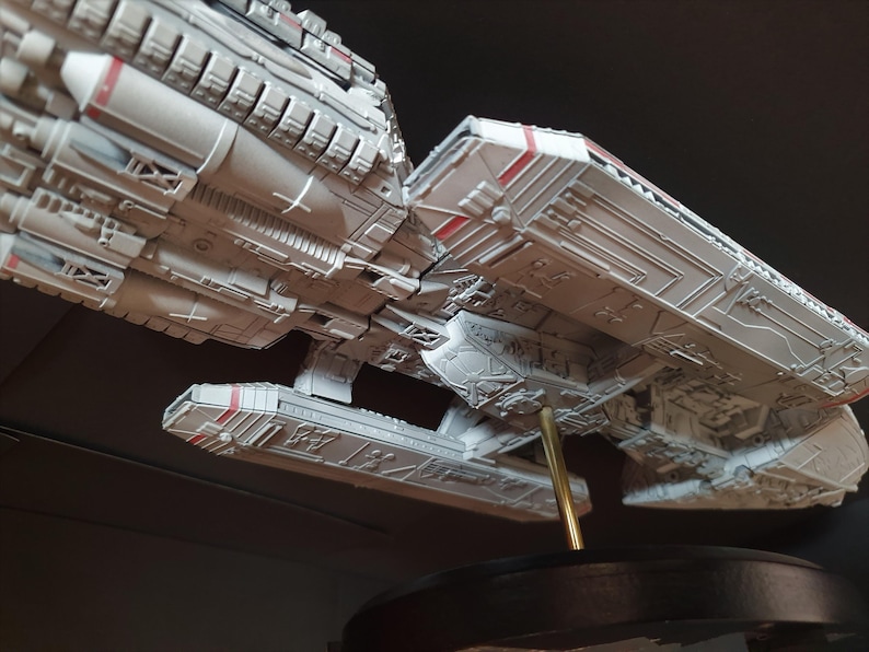 Battlestar Galactica TOS Resin Display Model 1:1600 78cm X 31cm X 16cm ...