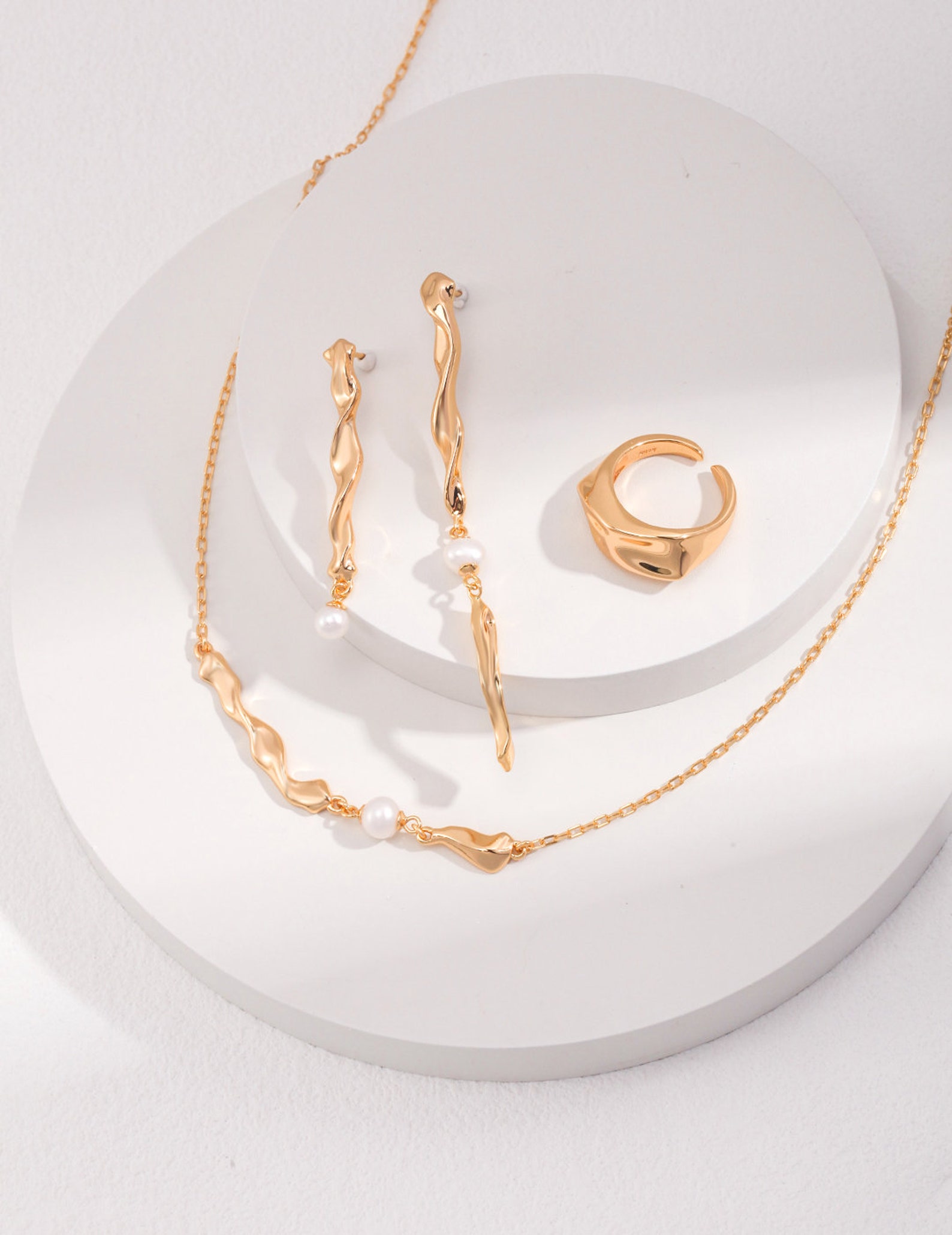 Samd's Enchanting Pearl Collection: Exquisite Earrings, Necklace, and ...