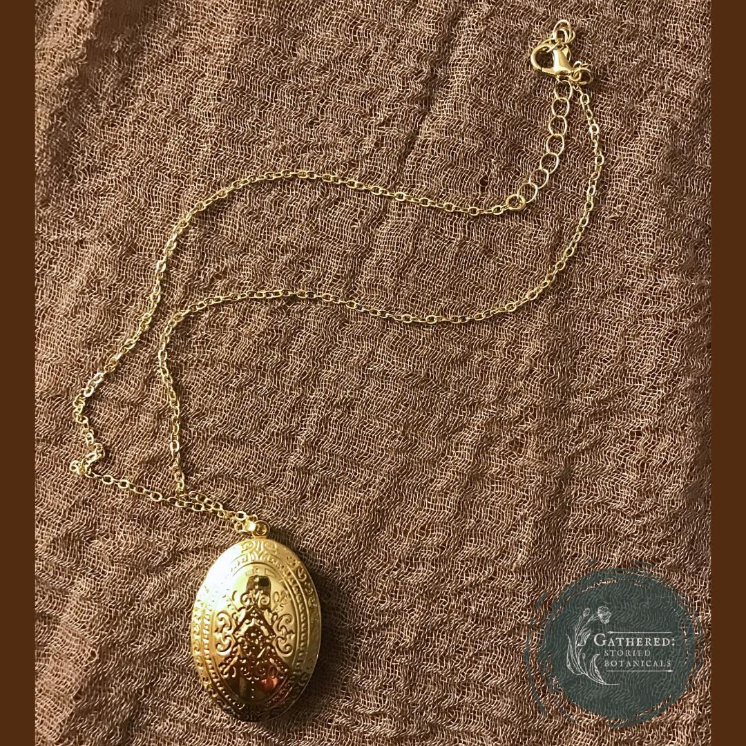 Gold Locket W/ Pressed Florals | Viola and Queen Anne's Lace - Etsy
