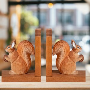 2pcs Solid Wood Bookend Squirrel Book Stand, Squirrel Bookends for ...