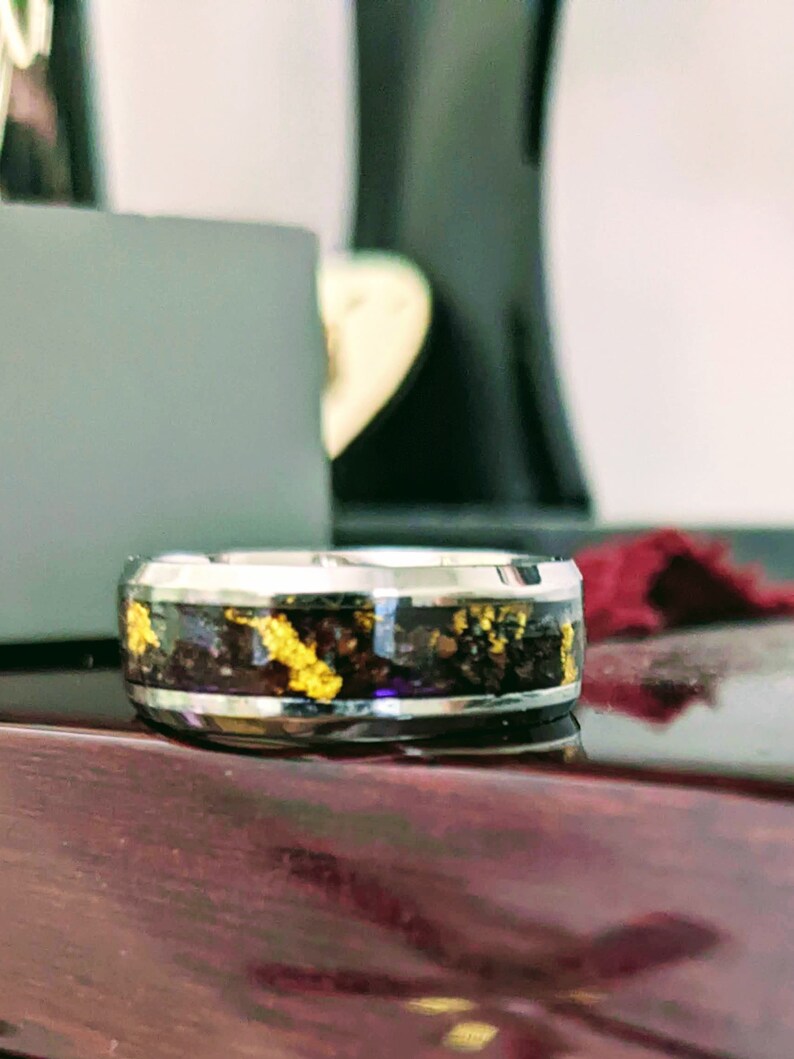 Crushed Red Garnet and Gold Leaf Inlay Ring. I Can Order the Ring Core ...