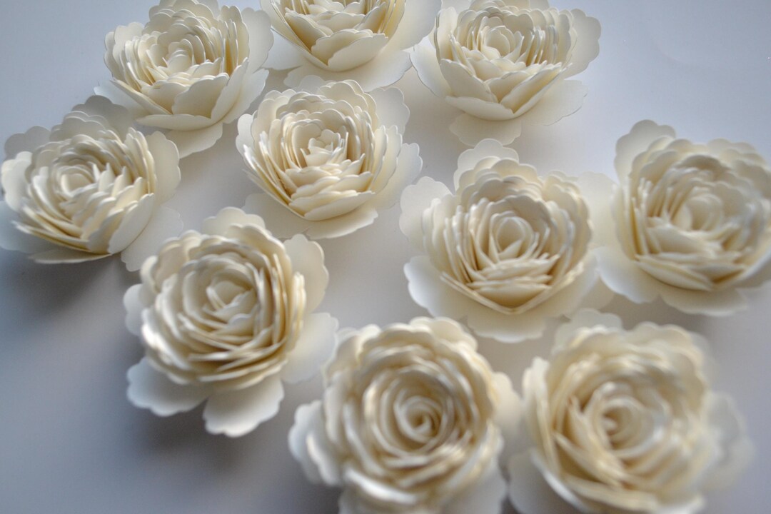White Paper Flower Set of 10/ Rolled Flowers - Etsy