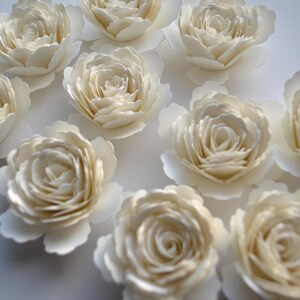 White Paper Flower Set of 10/ Rolled Flowers - Etsy
