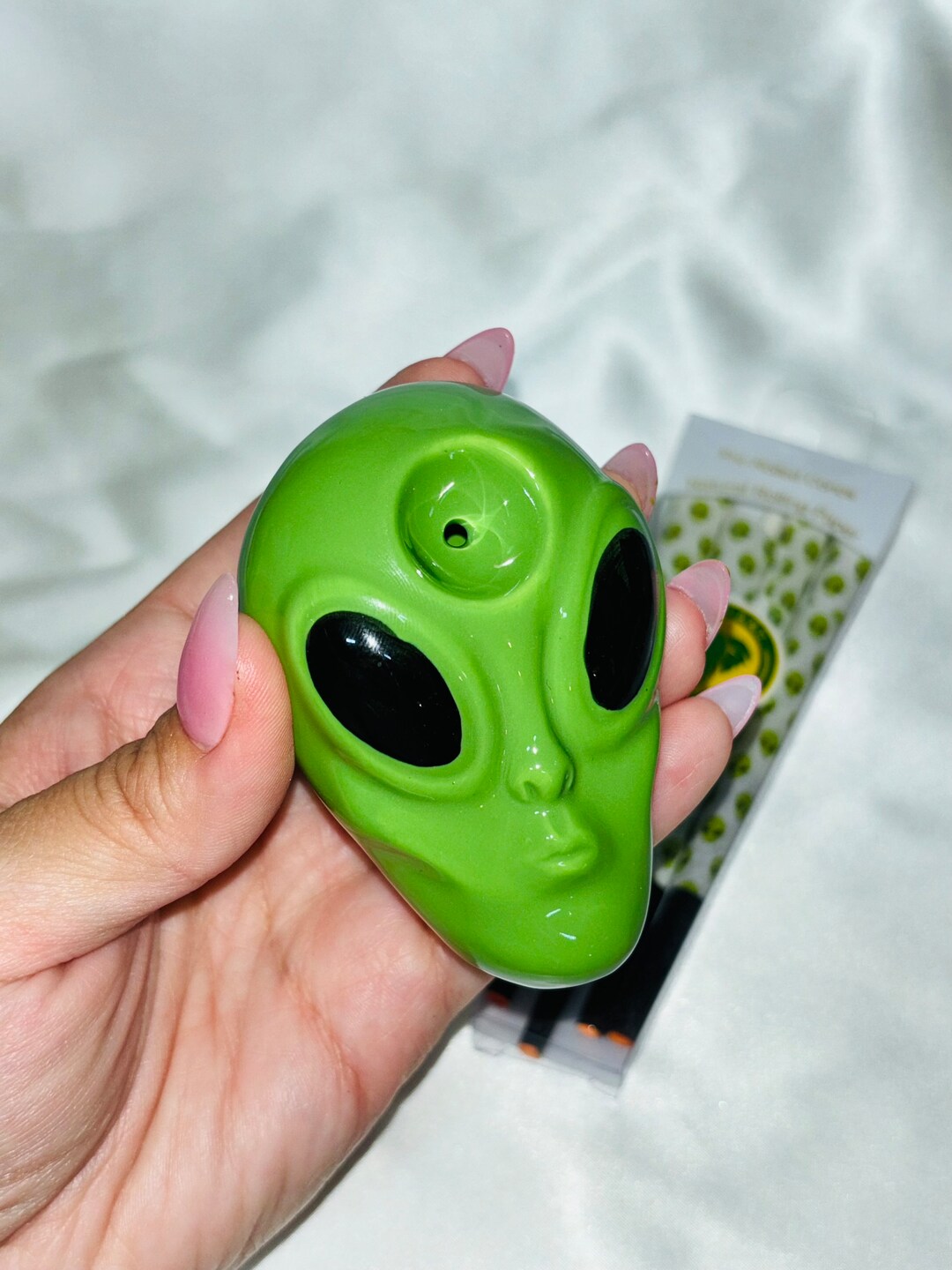 Alien Pipe Unique Ceramic Smoking Hand Pipes Pretty Girly Taco Cute ...