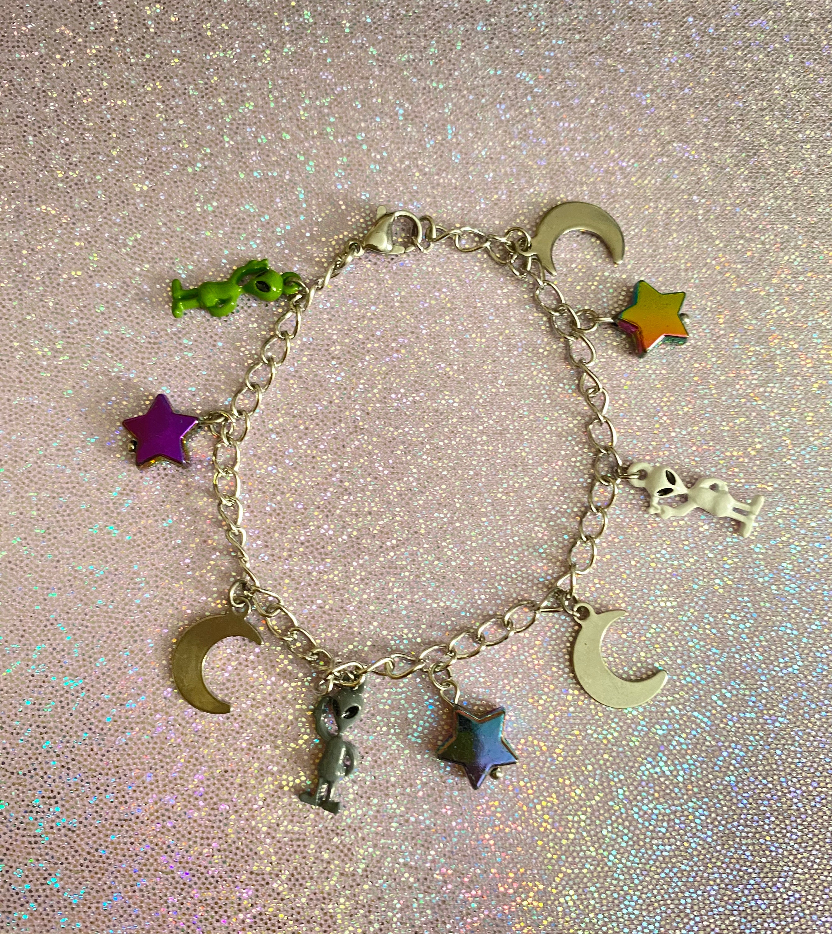 Alien Charm Bracelet, Y2k Jewelry, Alien Jewelry - Etsy