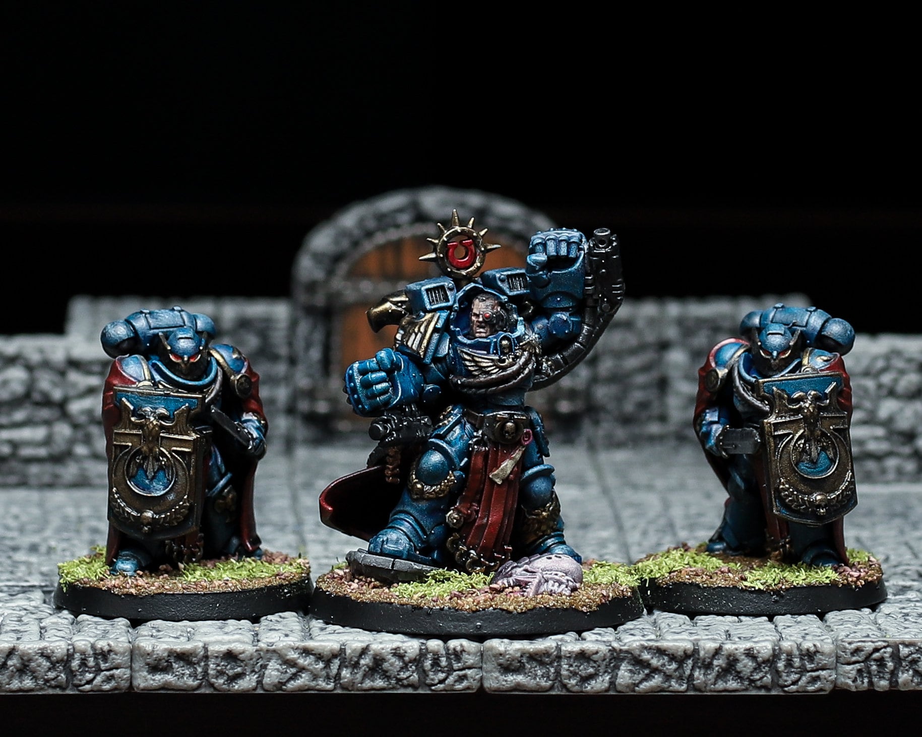 Marneus Calgar and Victrix Honour Guard Ultramarines Warhammer 40k ...