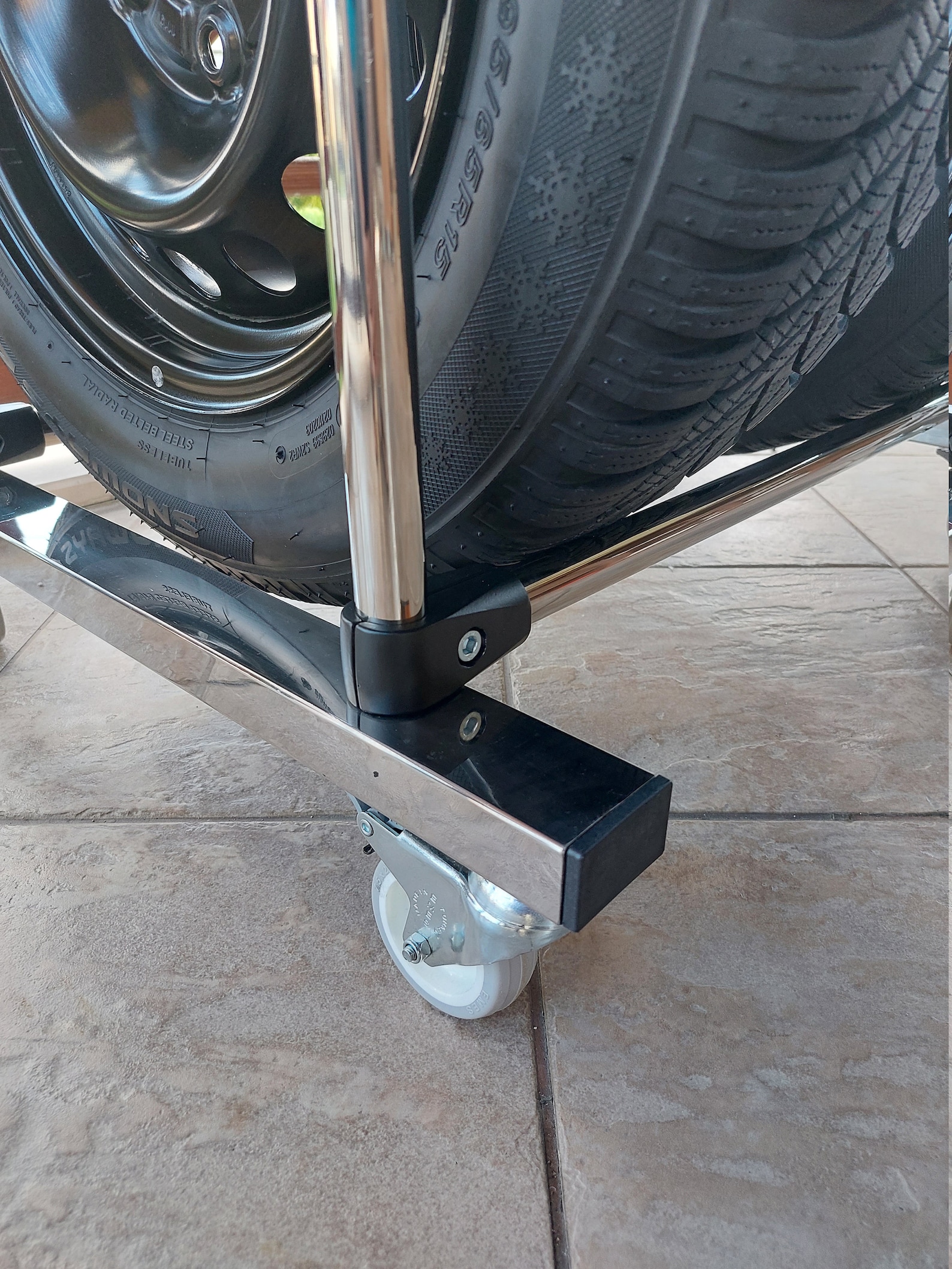 Metal Garage Organizer, Wheel Trolley, Tire Transport Rack, Automobile ...