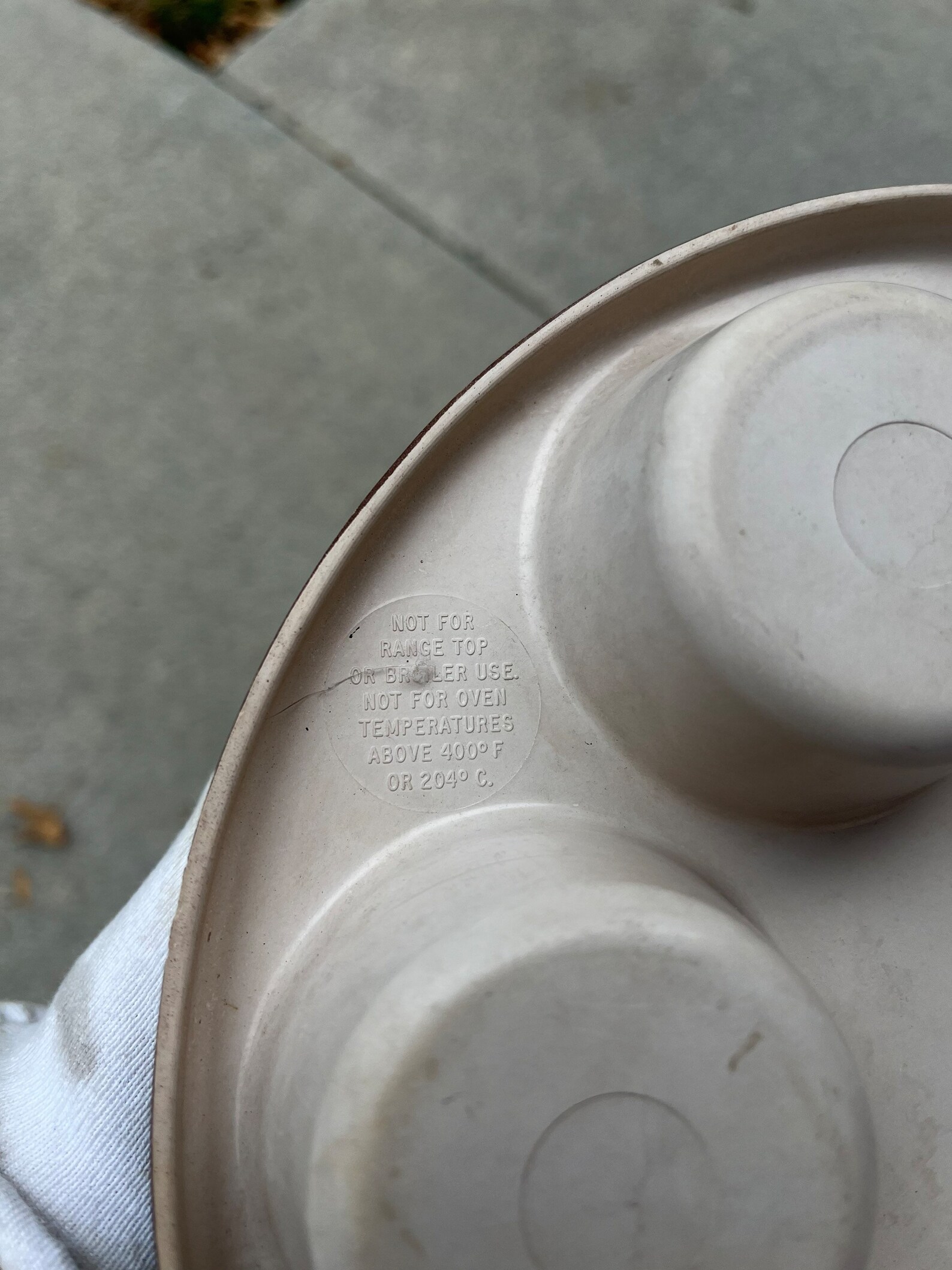 Anchor Hocking Microware Muffin Tin for Use in the Microwave PM447 TI ...