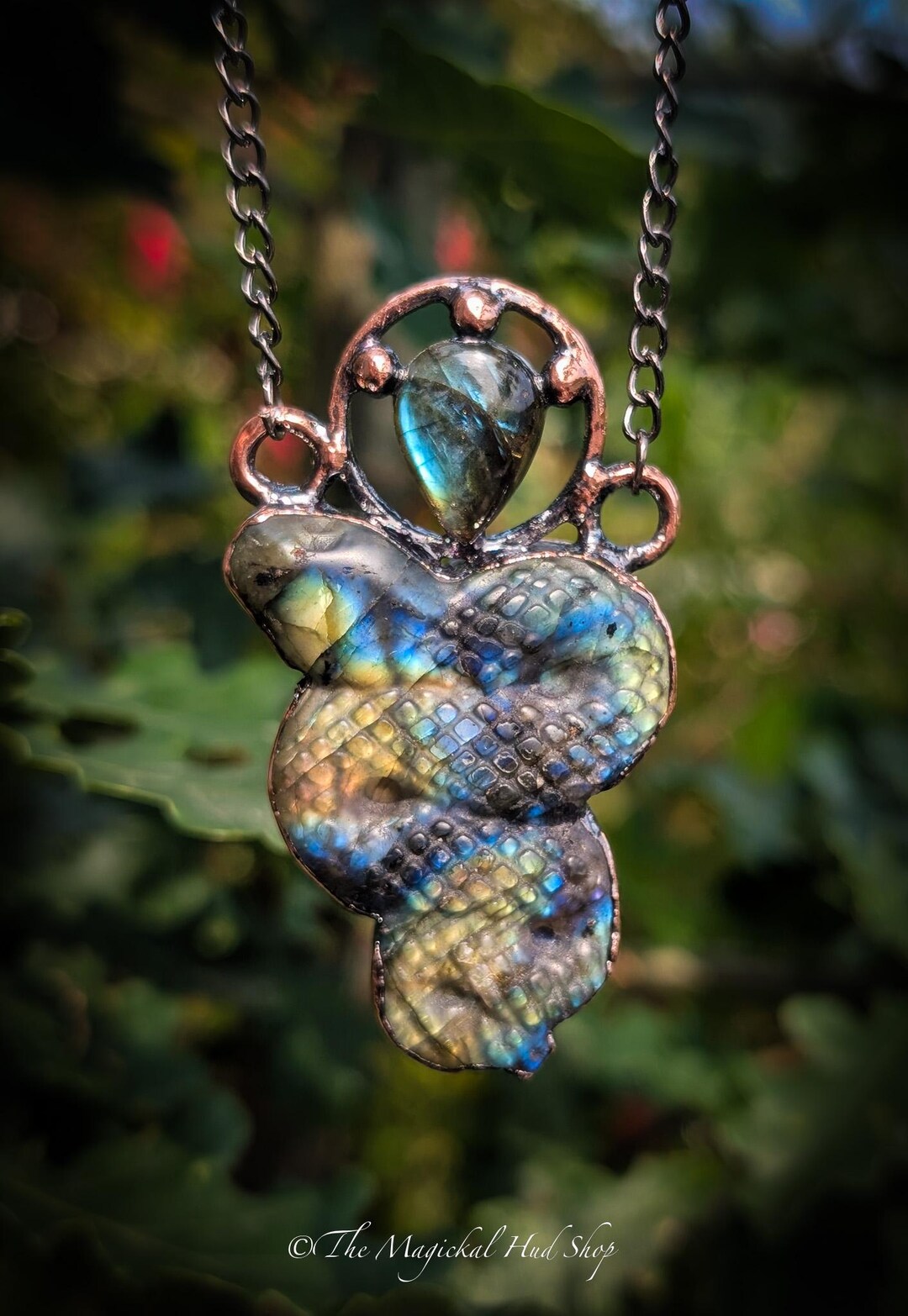 Lilith's Pet Nahash: Multi-coloured 31.85g Blue and Gold Labradorite ...