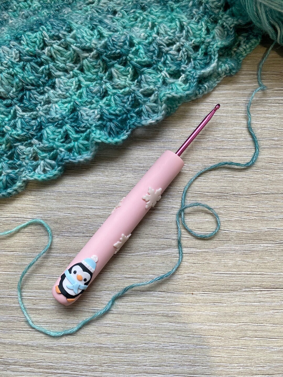 MADE TO ORDER Baby Pink Penguin Christmas Themed Crochet Hook Christmas Crochet Hooks Polymer ...