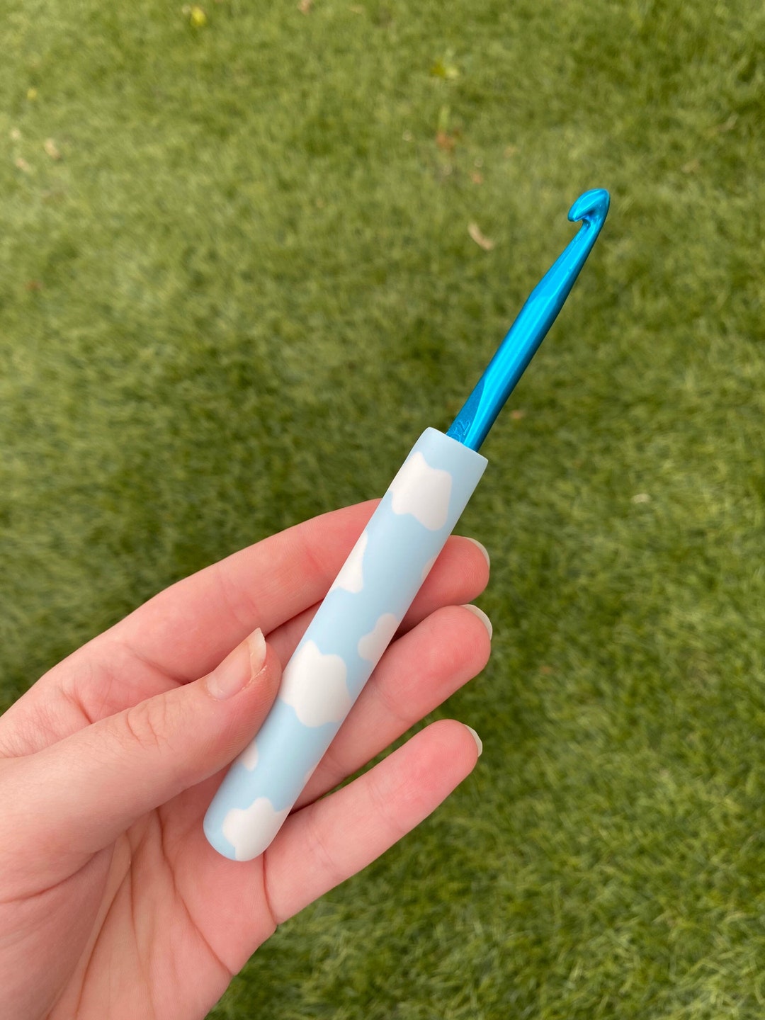 MADE TO ORDER Pastel Blue Sky and Cloud Crochet Hook | Cute Ergonomic ...