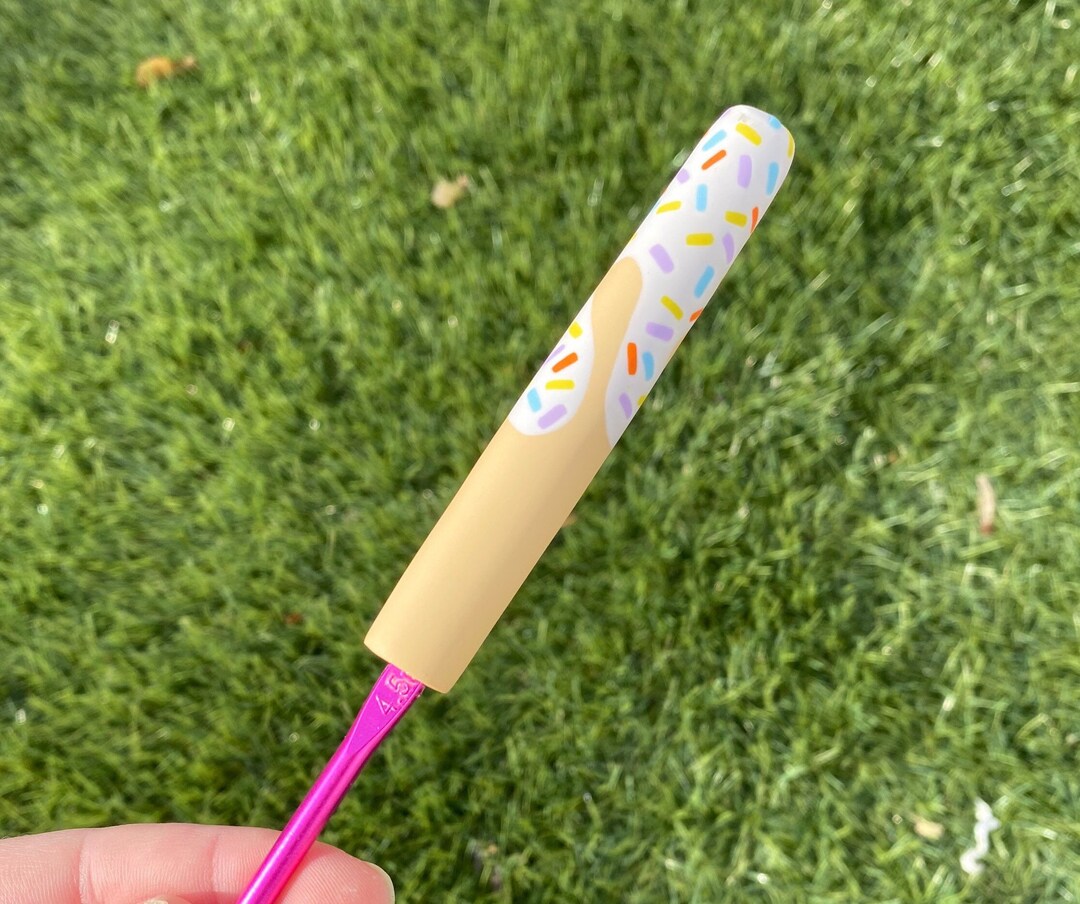 White Sprinkled Donut Crochet Hook | Cute Fun Ergonomic Polymer Clay ...