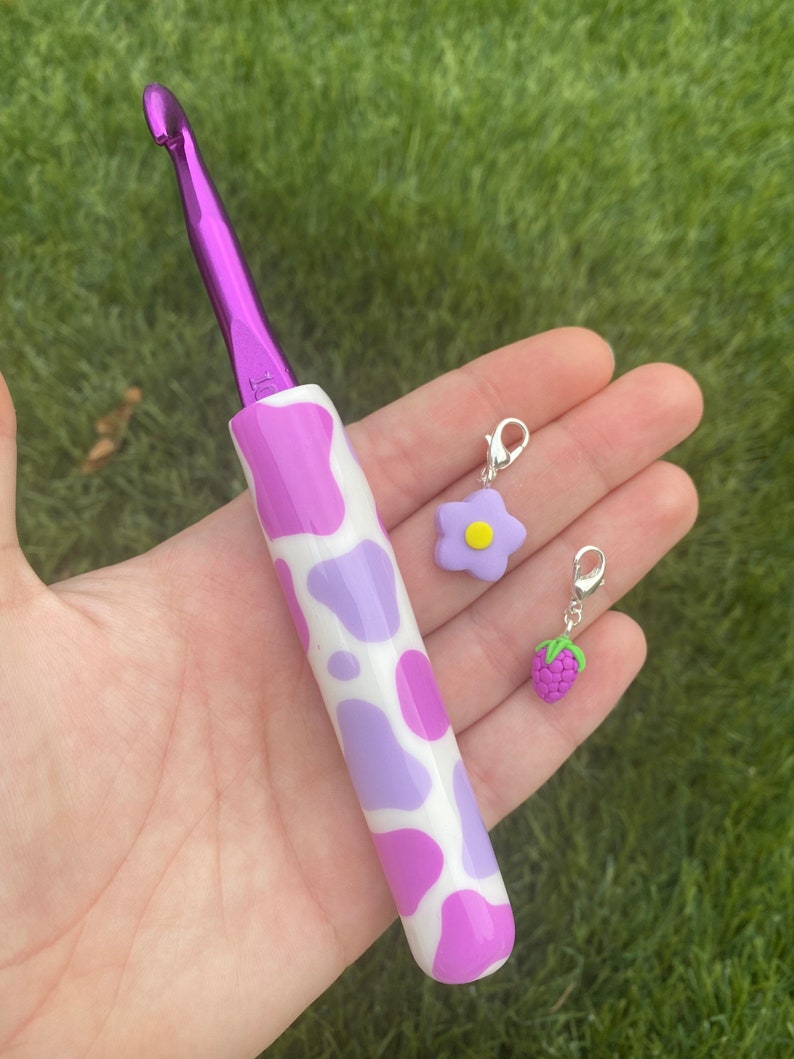 MADE TO ORDER Purple Grape Cow Print Crochet Hook Custom - Etsy