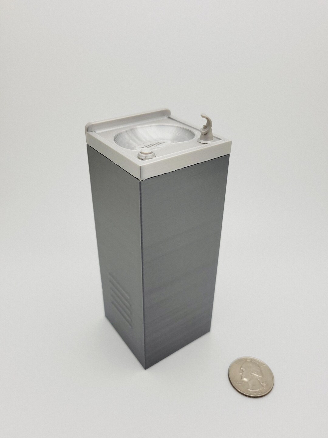 Miniature Drinking Fountain Prop Doll Diorama / Action Figure Accessory ...