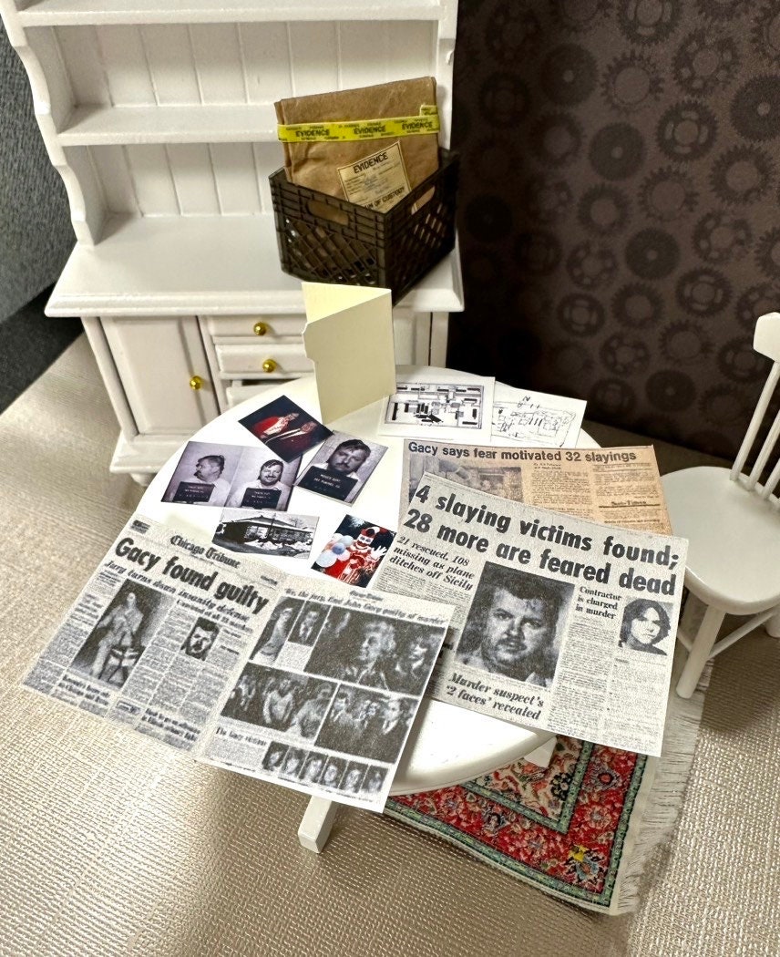1:12 John Wayne Gacy Paper Pack Dollhouse Miniature -mini True Crime ...