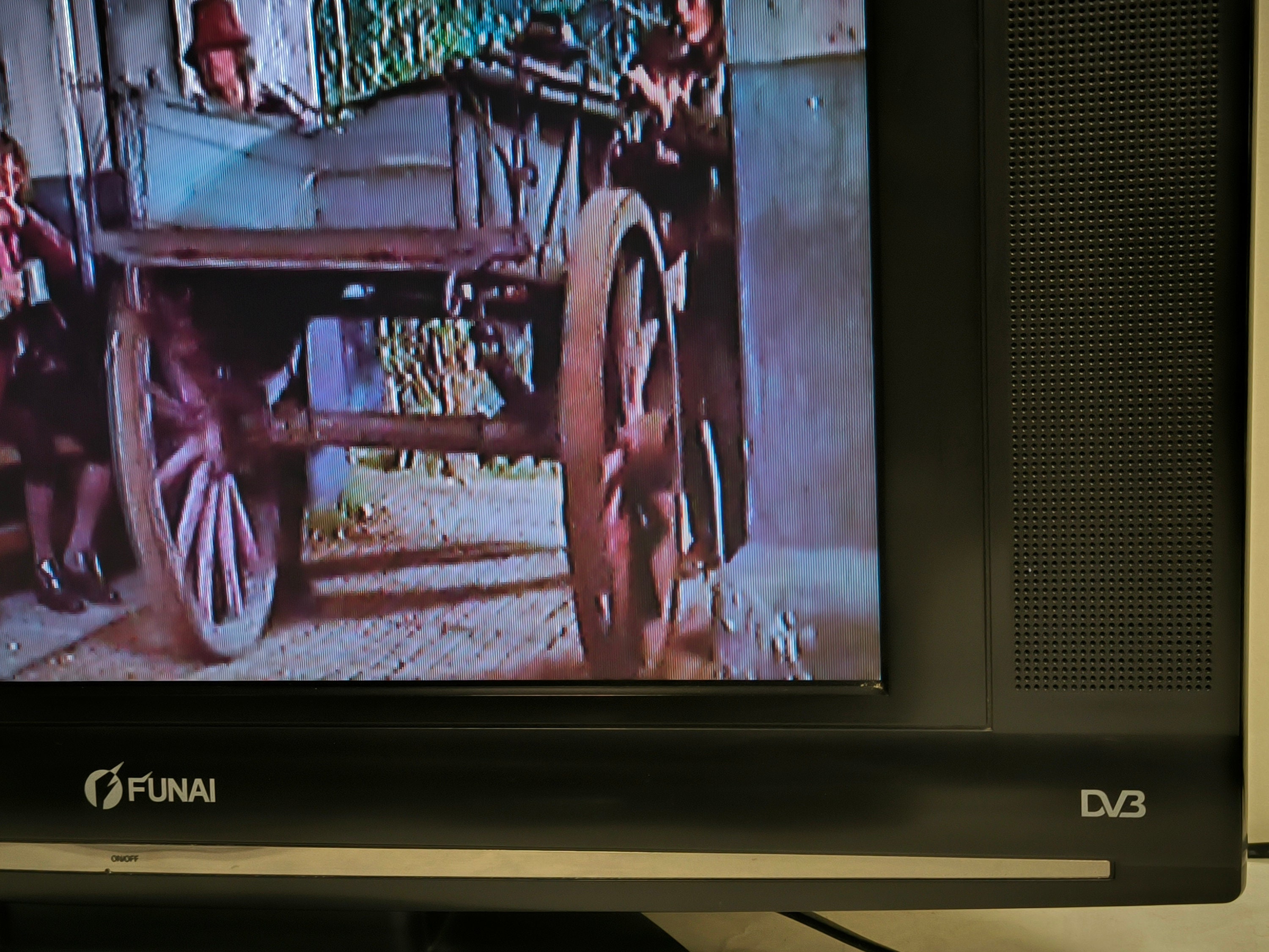 Funai Tv DVB TNT and DVD Player - Etsy Funai Tv DVB TNT and DVD Player - Etsy