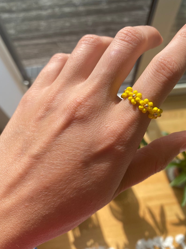 Daisy Ring | Beaded Ring | Daisy Flower Ring | Daisy With Gold Details ...