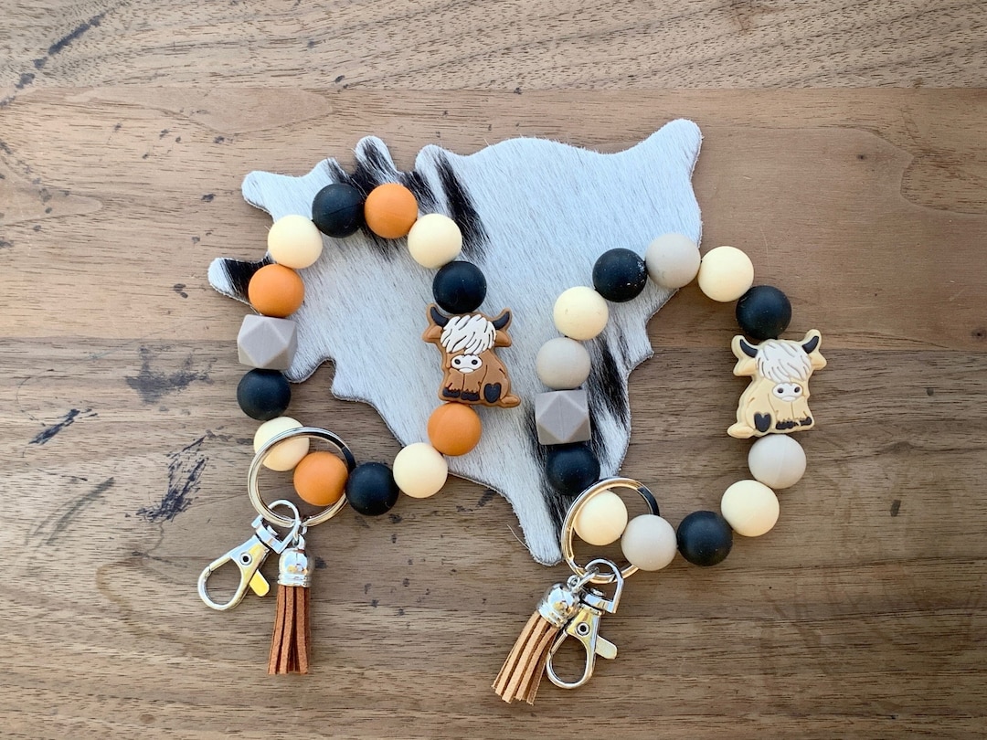 Western Highland Cow Silicone Bead Keychain Wristlet Bracelet - Etsy