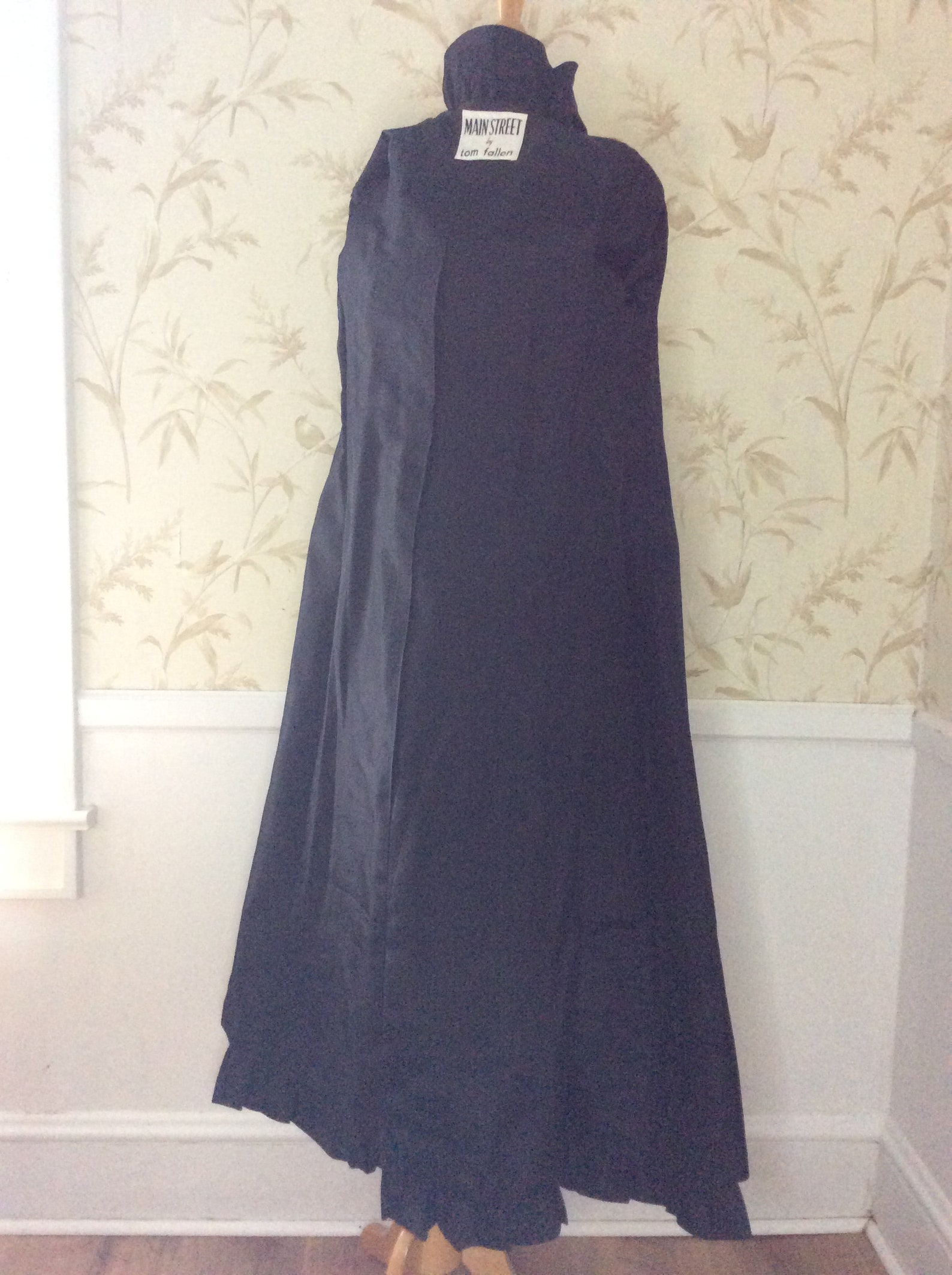 1960s 1970s Vintage Designer Tom Fallon Taffeta Opera Wrap Ruffled ...