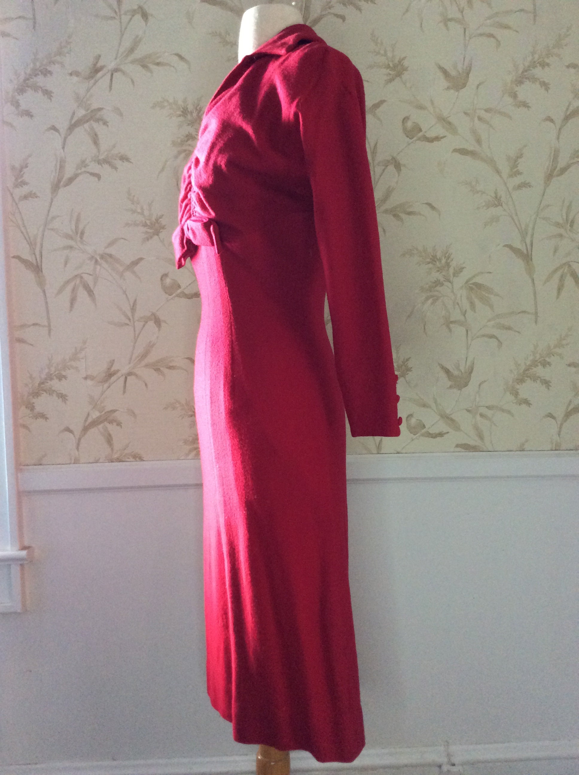 1940's Vintage Wool PIN UP WIGGLE Dress Shirred Bodice & Bow Empire ...