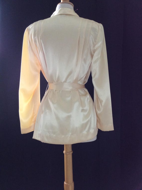 1970s Vintage Shiny Crepe Satin Wrap Smoking Jacket S… - Gem