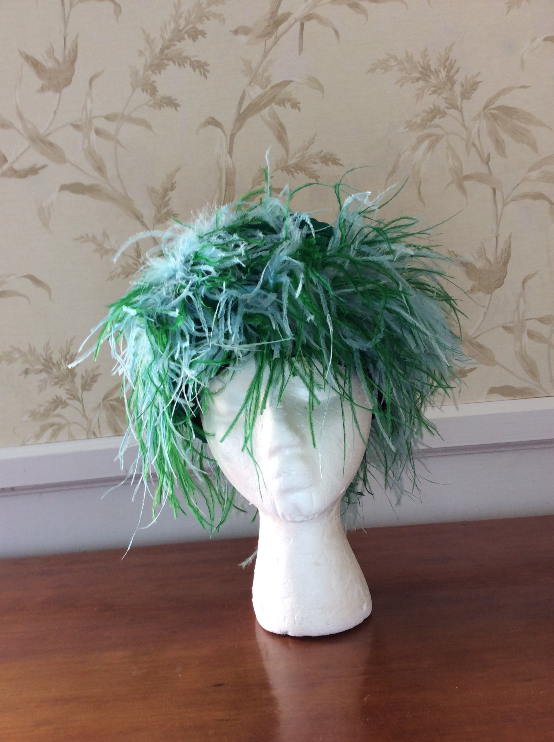 OUTSTANDING 1960s Vintage Ostrich Marabou Feather STATEMENT Fascinator Kentucky Derby an ...