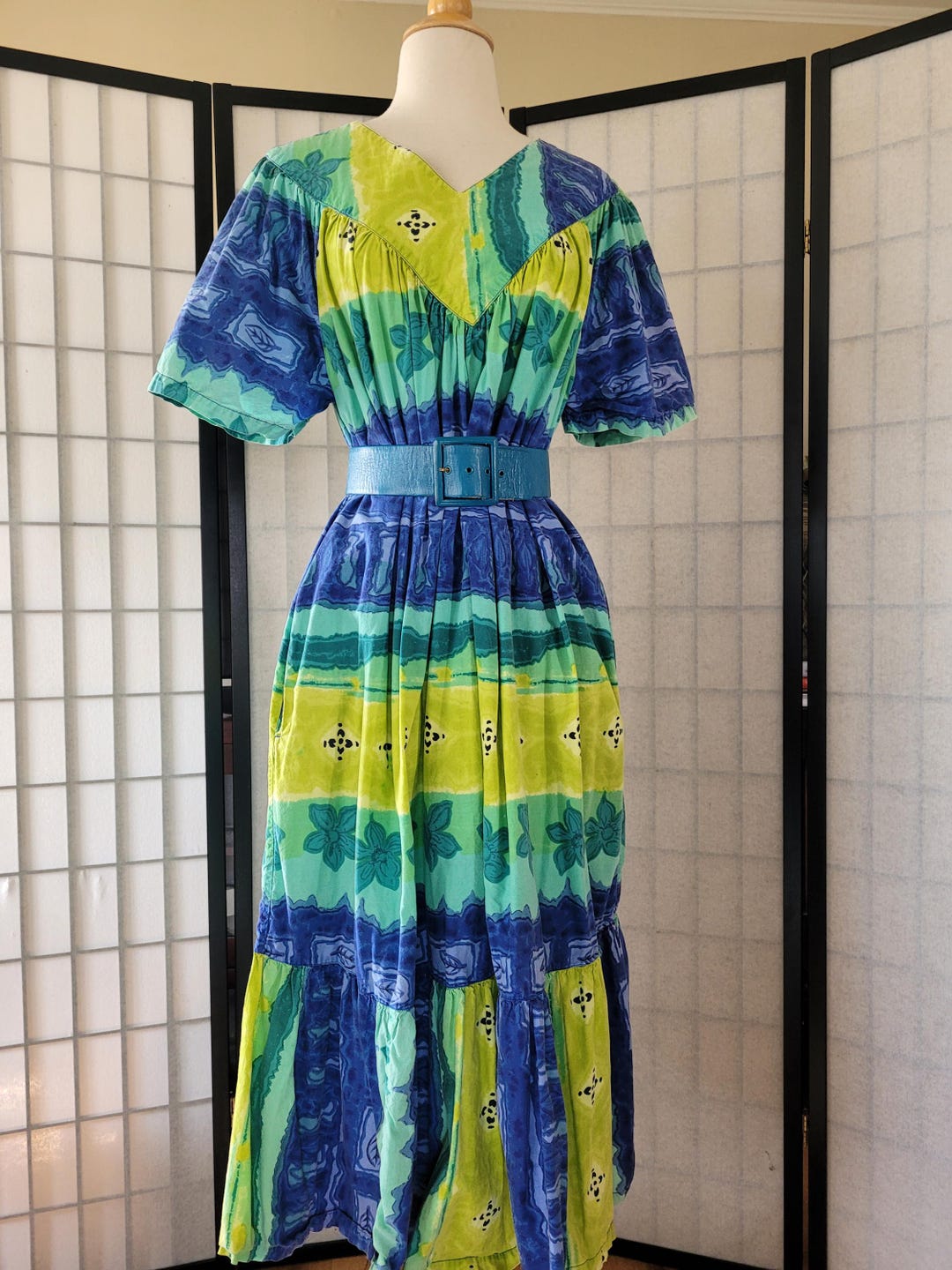 1980s Vintage Batik Print Cotton Muu Muu Hawaiian Tiered Smock House ...