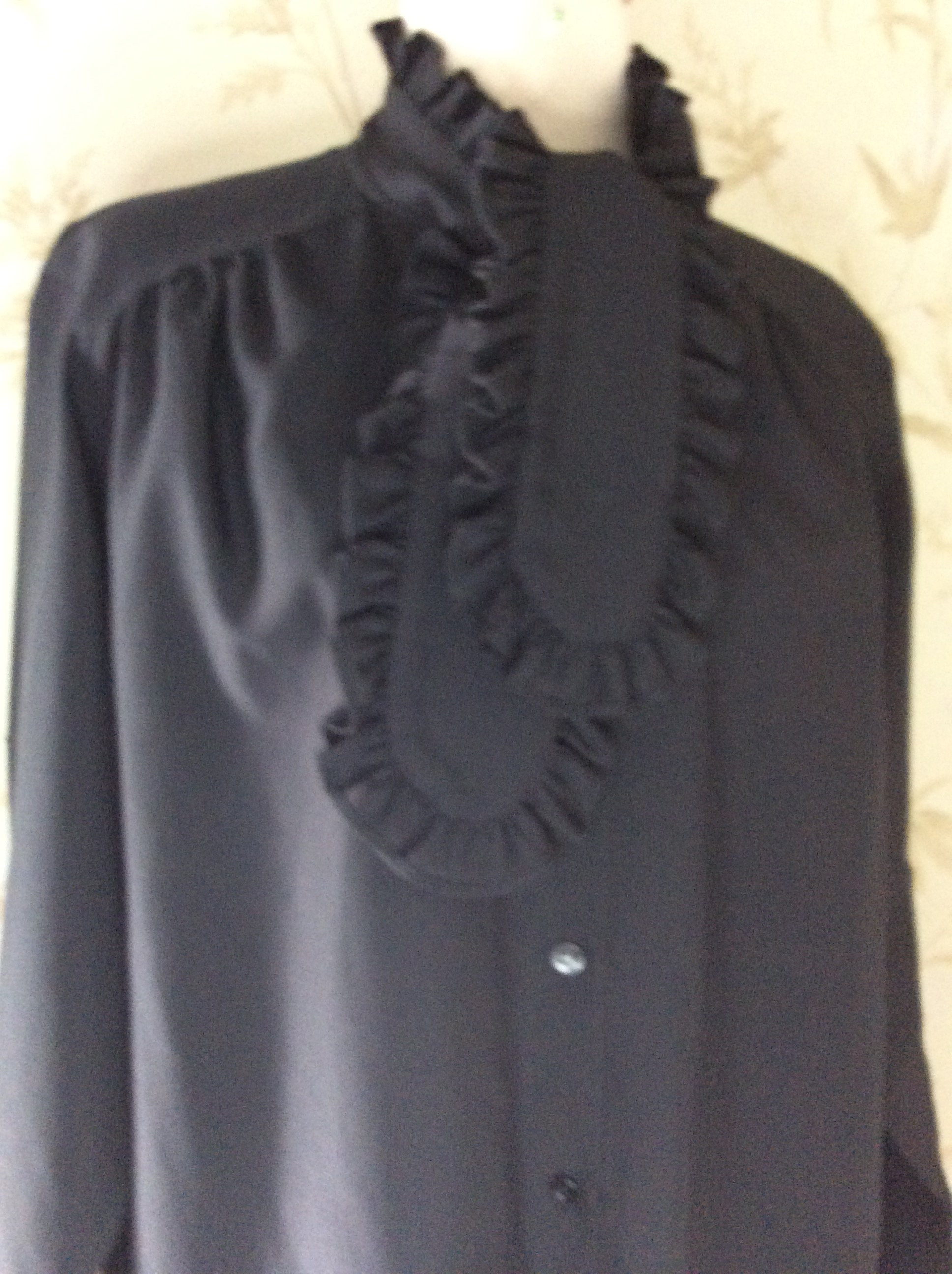 1970s VINTAGE Ruffled Ascot Tie VICTORIAN Edwardian Style High Neck ...