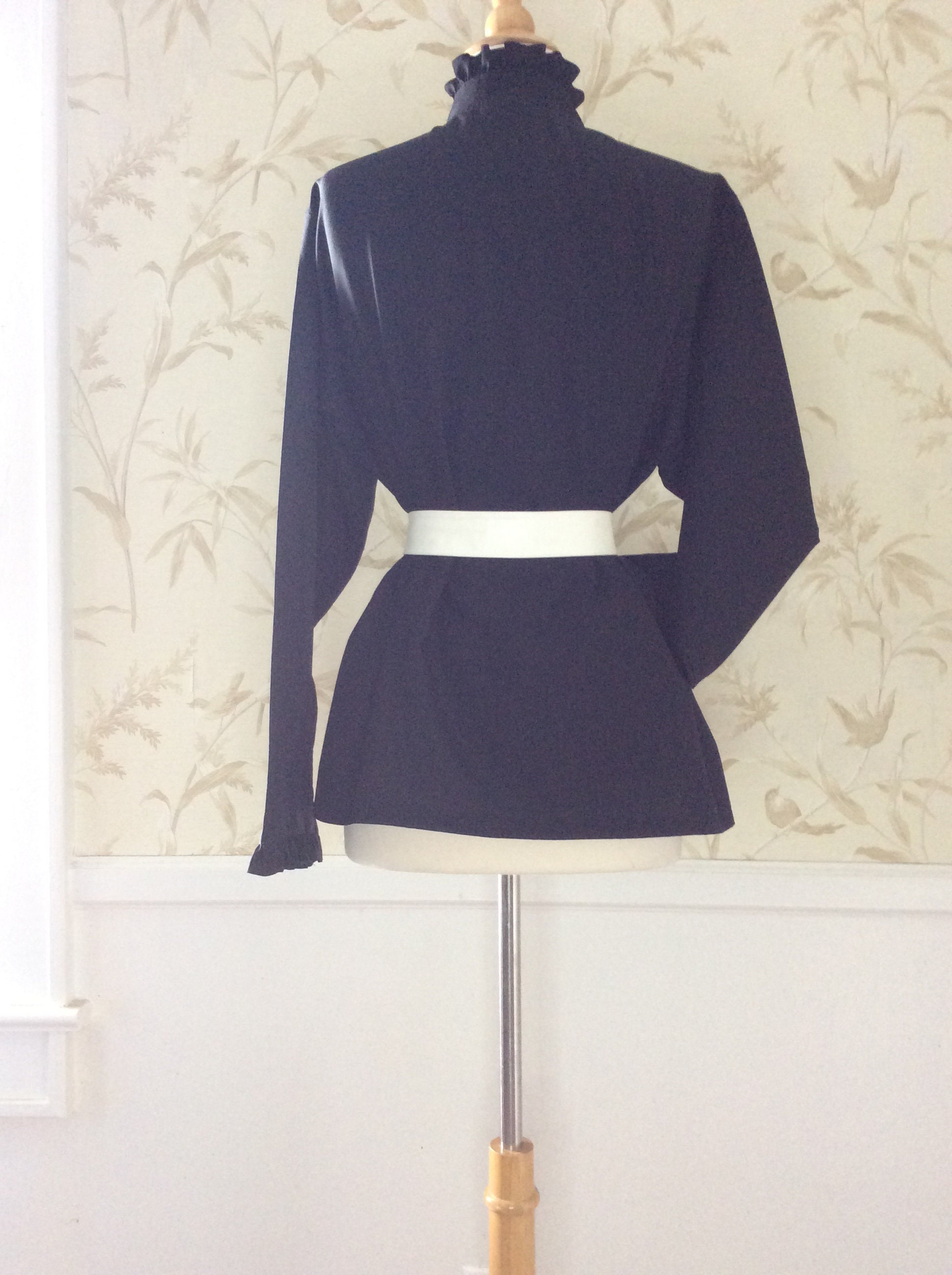 1970s VINTAGE Ruffled Ascot Tie VICTORIAN Edwardian Style High Neck ...