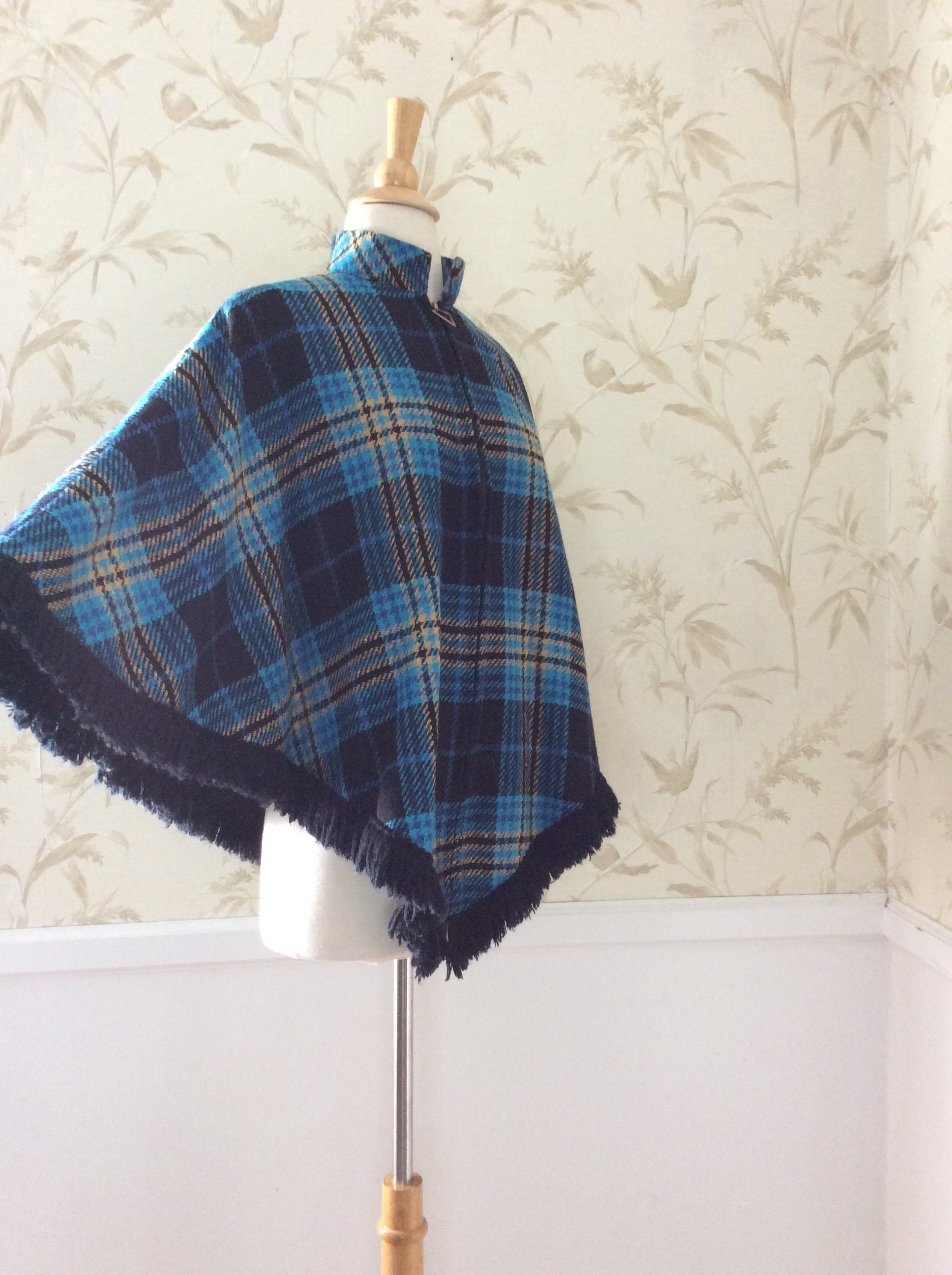 1960s 1970s Mod VINTAGE Tartan Plaid Wool Fringed Cape Poncho Coat - Etsy