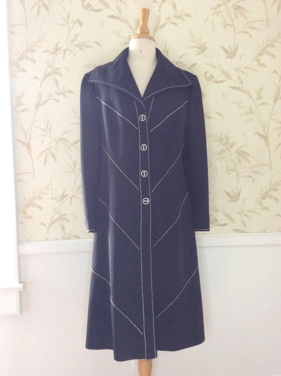 1970s Mod Vintage MONOCHROME LILLI ANN Paris Chevron Trench Coat - Etsy