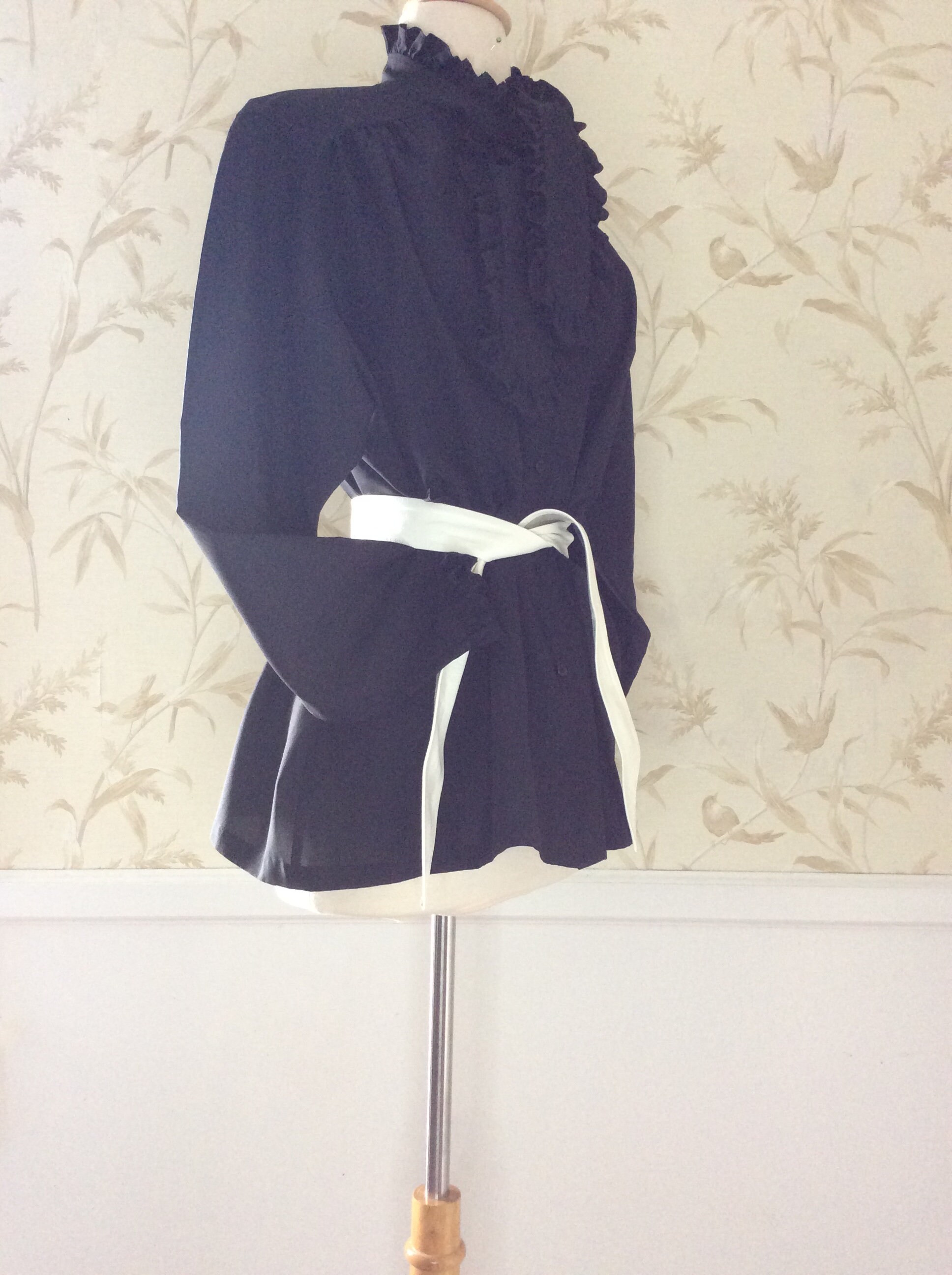 1970s VINTAGE Ruffled Ascot Tie VICTORIAN Edwardian Style High Neck ...