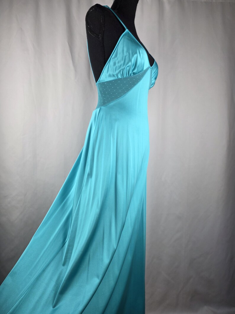 1980s Vintage Turquoise Body Silk Nylon Vanity Fair Negligee Nightgown ...